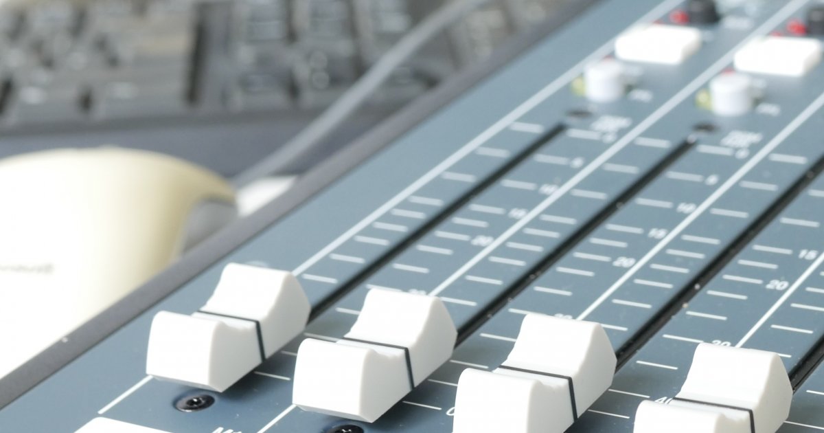 Surf Radio takes gold at national awards | Falmouth University