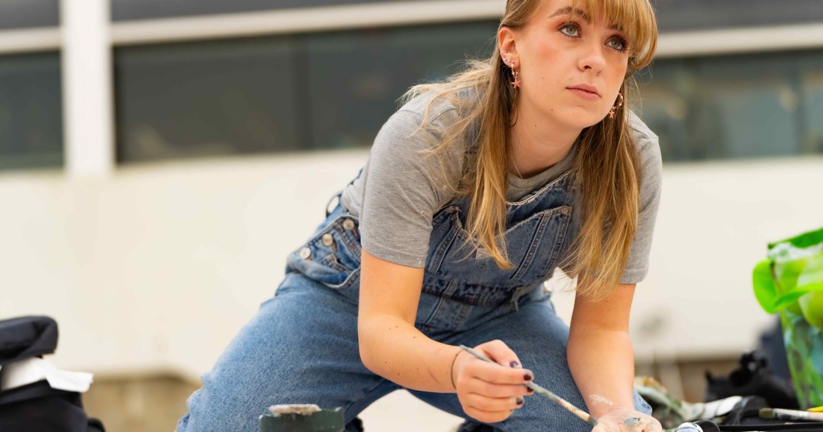 Aimee Shardlow: Fine Art Graduate starts her own business | Falmouth ...