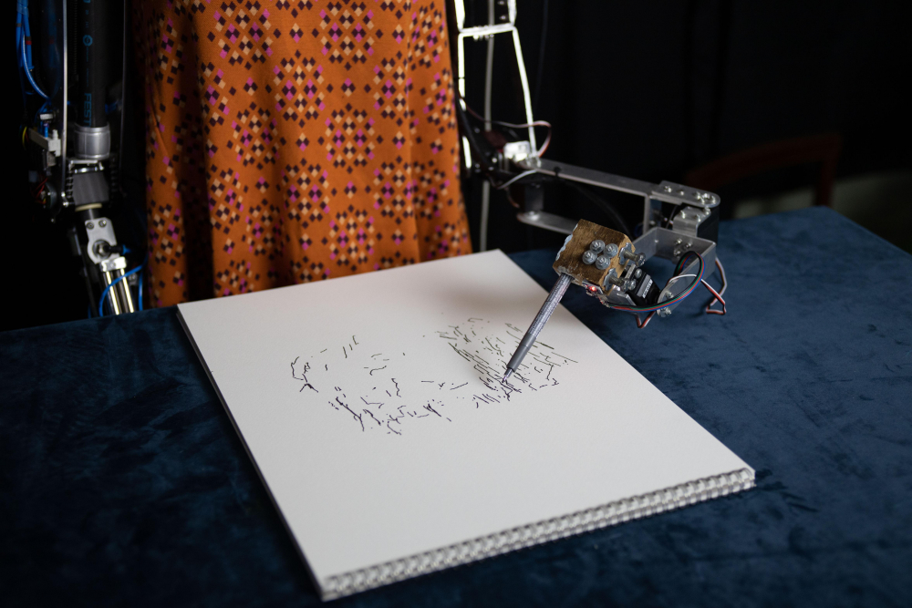 Meet Ai-Da: the world’s first robot artist | Falmouth University ...